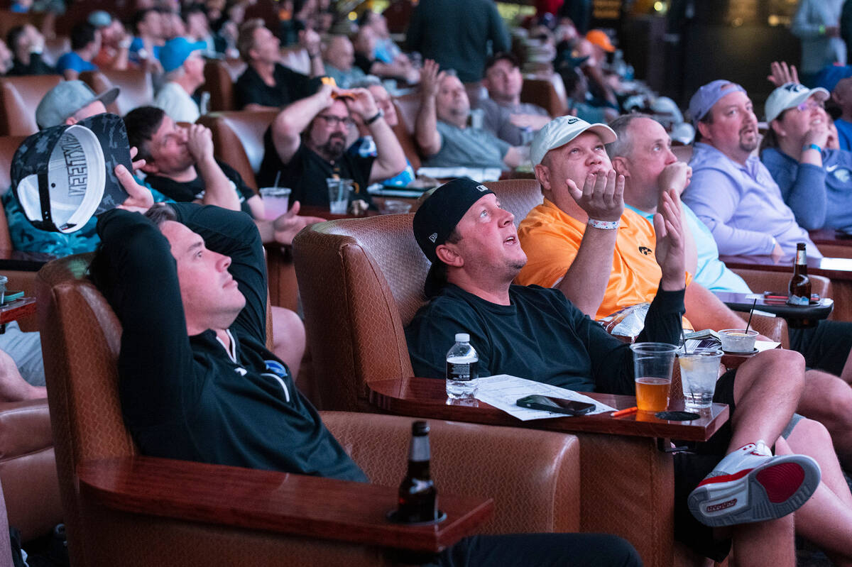 Las Vegas sports betting booming 5 years after PASPA overturned - Fan Shotz